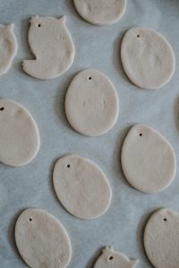 Salzteig selber machen: Einfaches Rezept aus 3 Zutaten